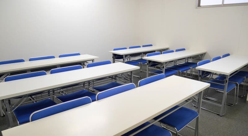 【大宮】落ち着いた雰囲気で集中できる！清潔感のある中会議室(18名様)