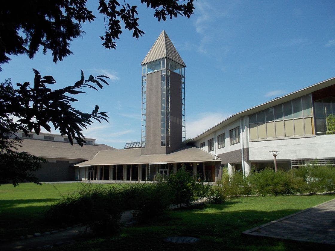 【緑のホール】固定イス１２０席設置の高級感あふれる小ホール　発表会・研修会に最適の写真5