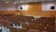【緑のホール】固定イス120席設置の高級感あふれる小ホール 発表会・研修会に最適の写真2