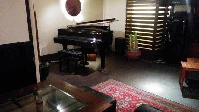 【新宿 四谷】 各種撮影に人気。レンタル撮影スタジオ、ハウススタジオ。オープンキッチン、グランドピアノもあります。の写真11