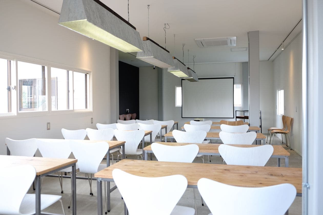 秩父の街並みがぐるっと見渡せる開放的なレンタルスペース・コワーキングスペースです。【貸切用】の写真6