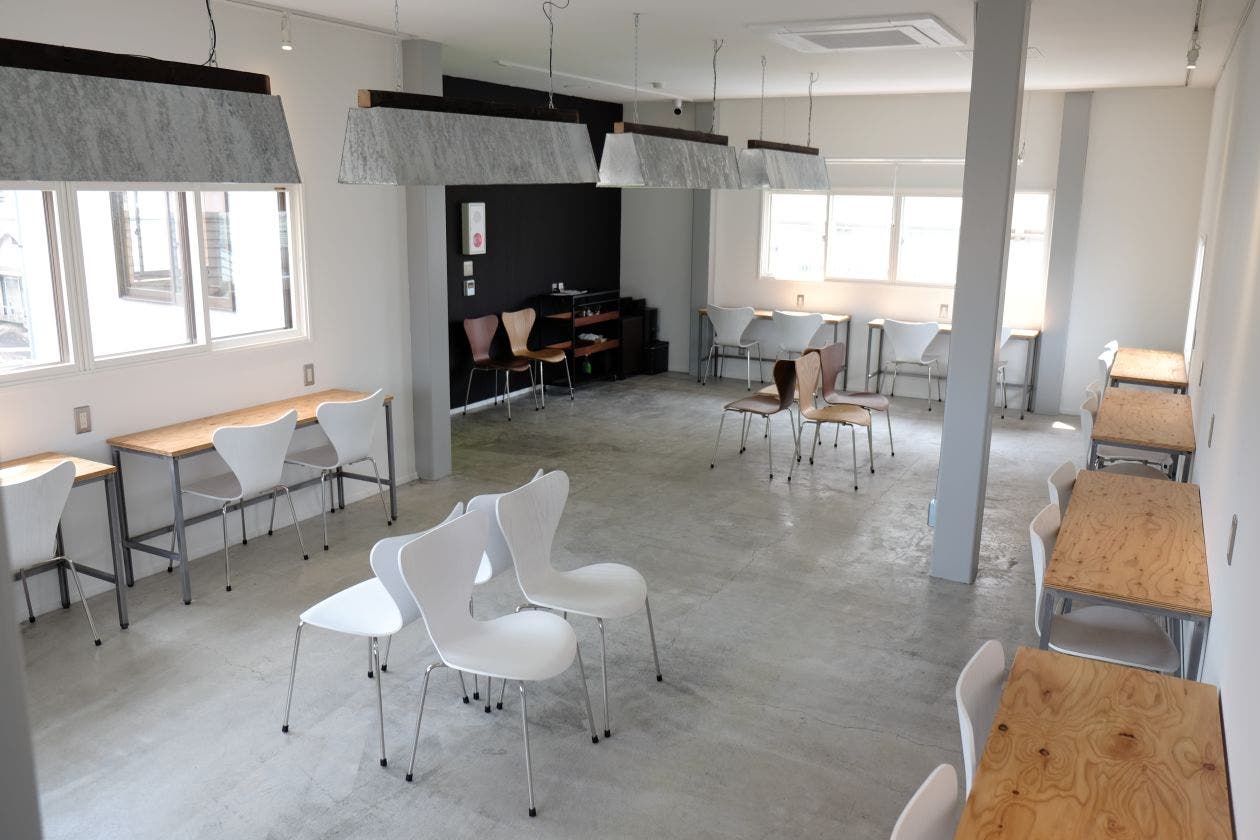 秩父の街並みがぐるっと見渡せる開放的なレンタルスペース・コワーキングスペースです。【貸切用】の写真7