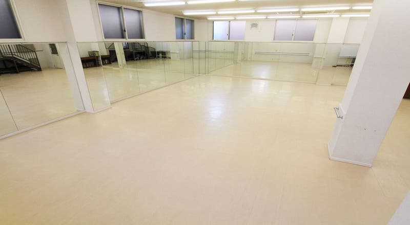 【平塚駅 徒歩1分】D室-ダンス ヨガ バレー チアダンス  最大30名 天高3メートル 全長10メートルの鏡あり