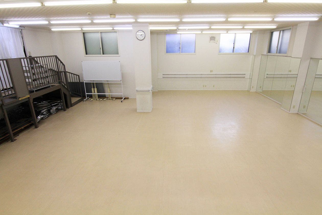 【平塚駅 徒歩1分】D室-ダンス ヨガ バレー チアダンス  最大30名 天高3メートル 全長10メートルの鏡ありの写真4
