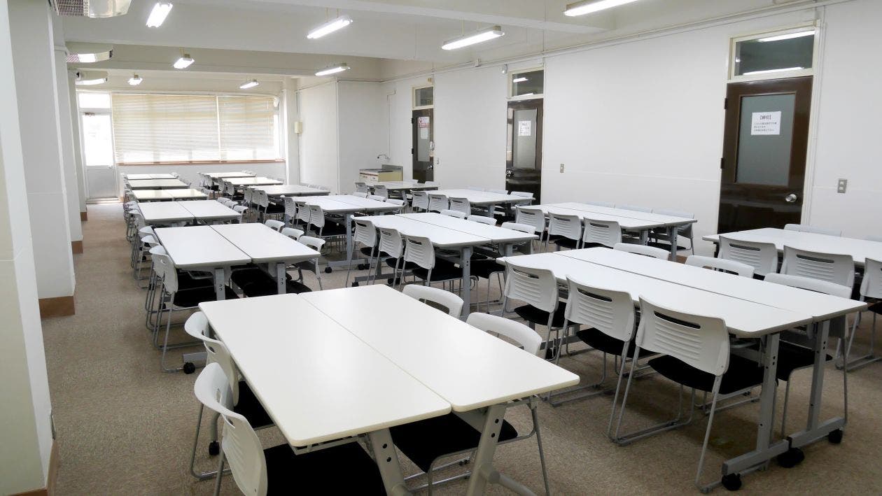 【飯田橋】ビジネスシーンに大活躍のクラシックな雰囲気の会議室／4階大会議室Aの写真6