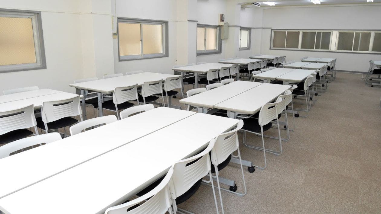 【飯田橋】使い勝手バツグンのクラシックな雰囲気の会議室／4階大会議室Bの写真7