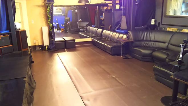 スタジオルーム 大きなスクリーン・鏡有り キッチンオプションの写真1