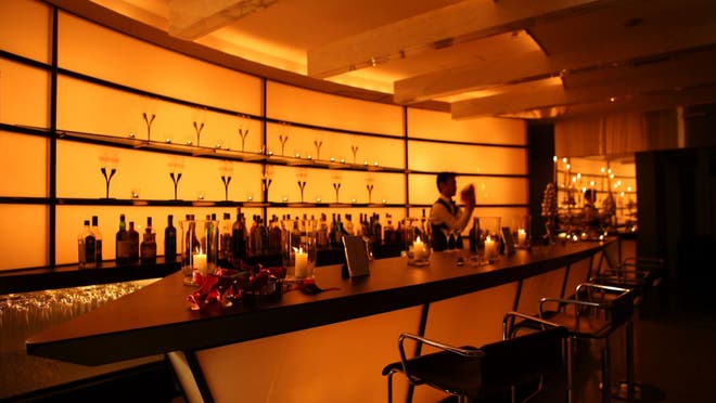 水をテーマにした豪華な結婚式場を貸し切ってイベントやパーティーなどにの写真2