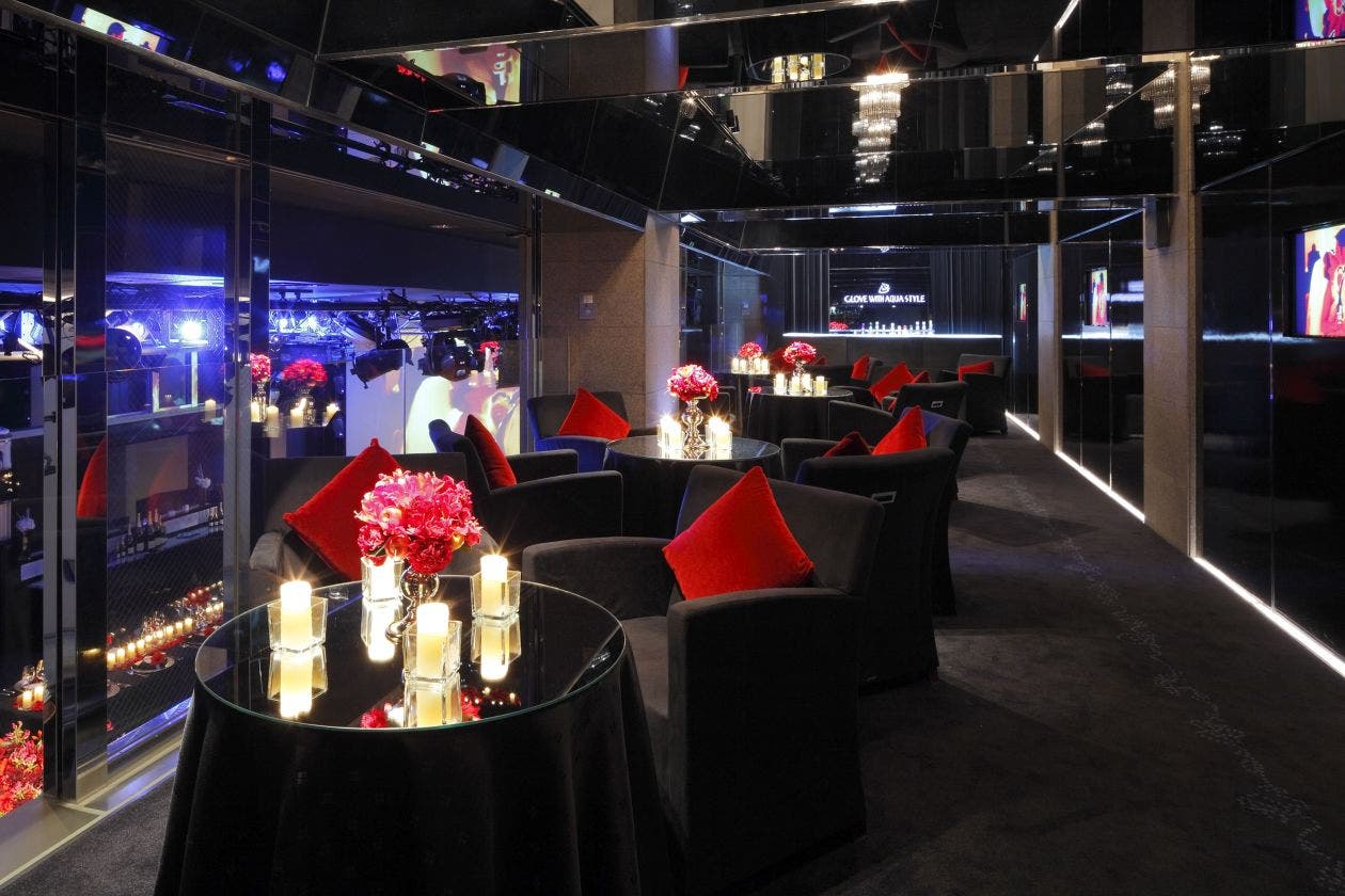 水をテーマにした豪華な結婚式場を貸し切ってイベントやパーティーなどにの写真5