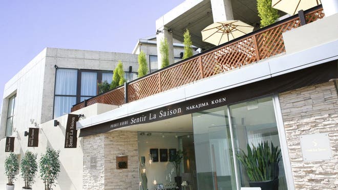 ラグジュアリーな住宅をイメージした空間を全て貸し切ってパーティーなどにの写真1