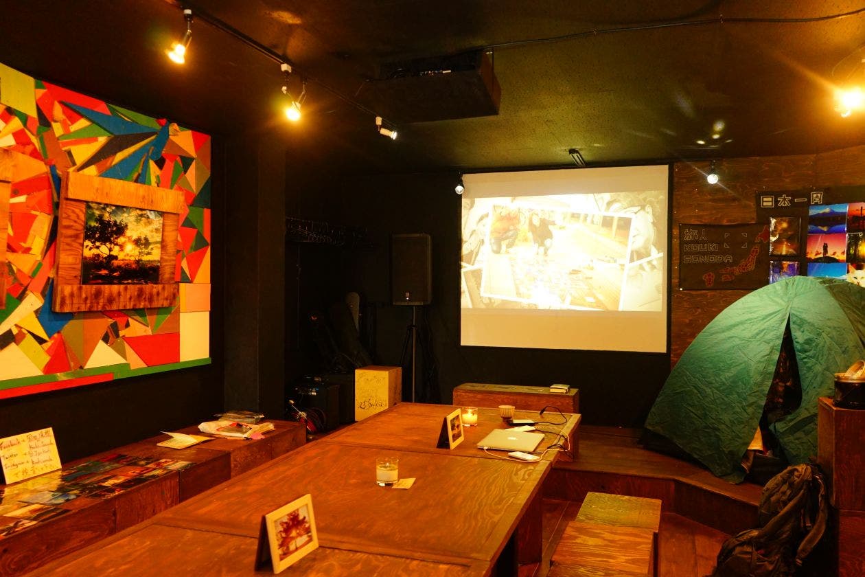 高円寺に大人の「秘密基地」作っちゃいました！　ライブ♪DJ♪プロジェクター！その他使い方いろいろ【AGALINE高円寺】の写真8