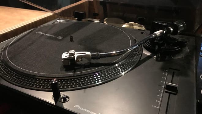 高円寺に大人の「秘密基地」作っちゃいました! ライブ♪DJ♪プロジェクター!その他使い方いろいろ【AGALINE高円寺】の写真9