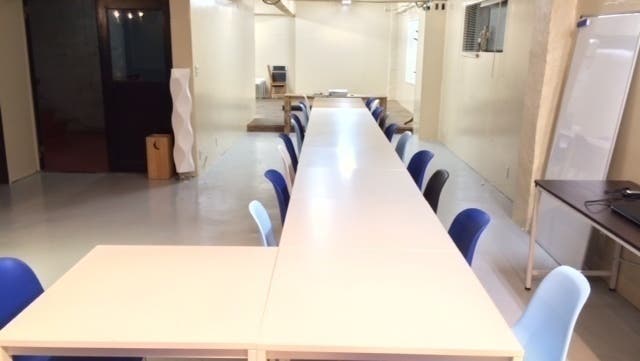 【Wi-Fi完備/岡山天満屋バスステーションすぐ】テレワーク・会議・セミナー・ワークショップ・楽器練習に最適 レンタルスペースCの写真1