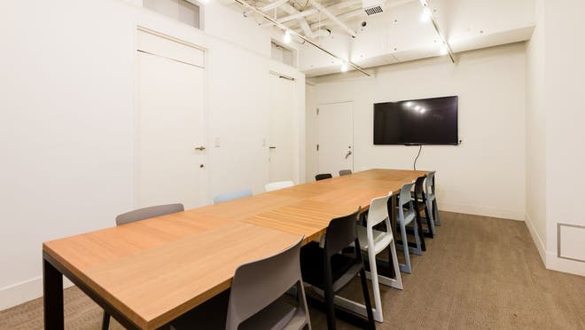 【東銀座2分/多路線アクセス可/快適WiFi!】会議室・プロジェクター/ホワイトボード付の写真1