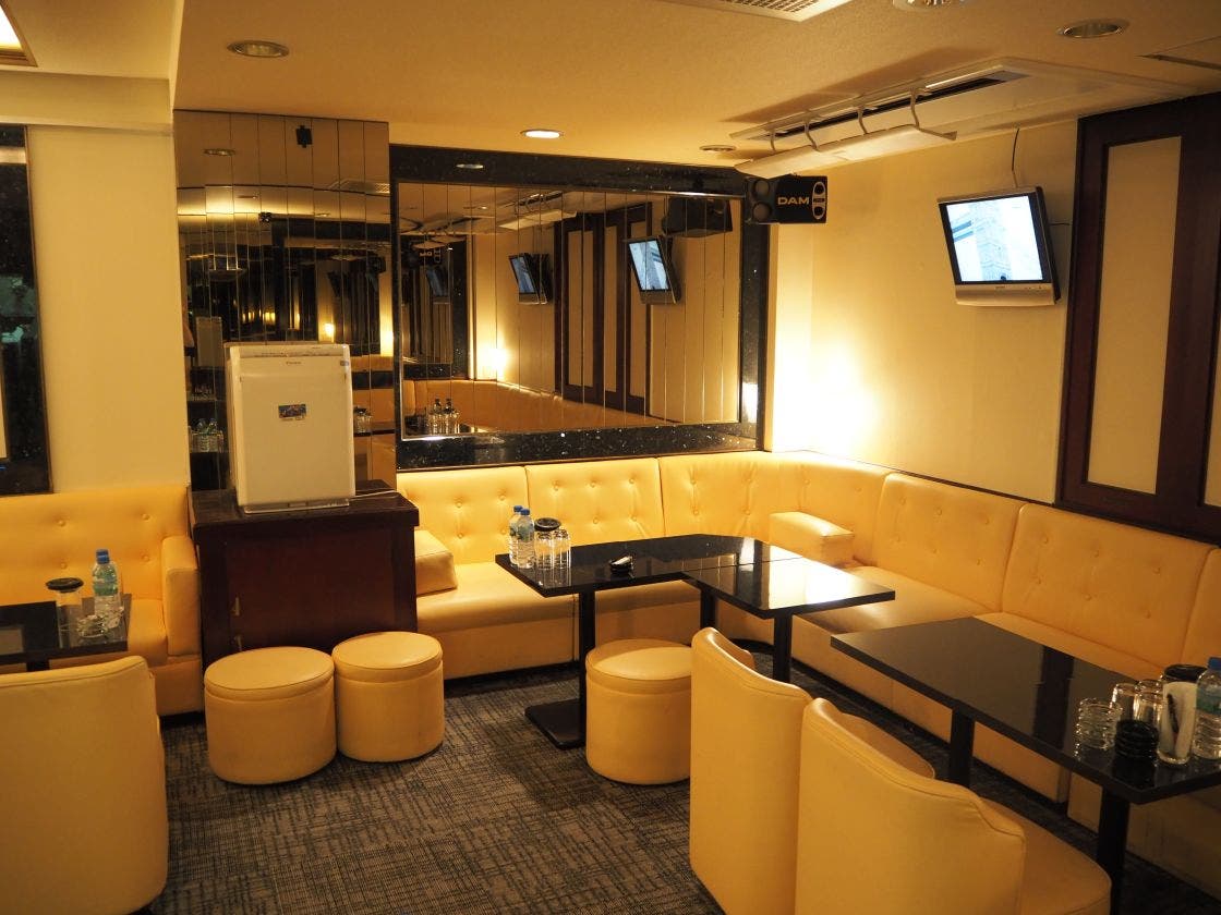 【 新宿  東新宿 】〜歌舞伎町のカラオケができるラウンジバー〜　リッチな雰囲気でのミーティングやイベント、撮影にも！の写真6