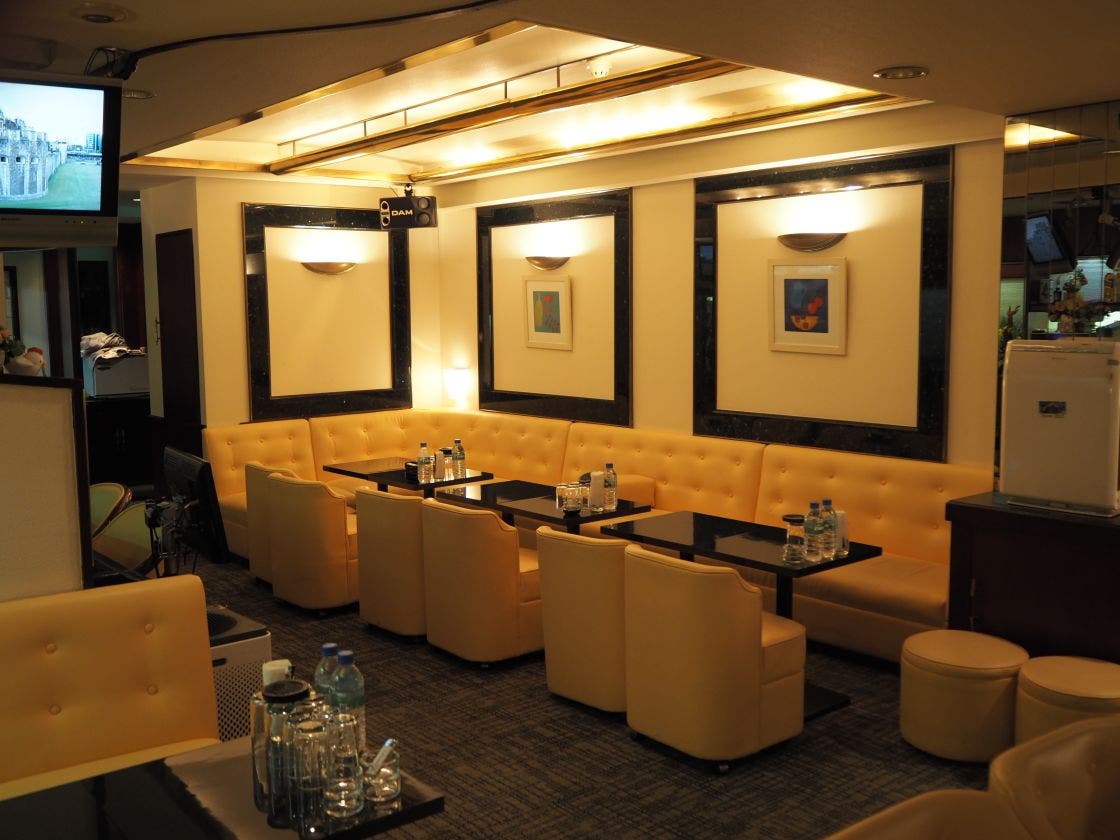 【 新宿  東新宿 】〜歌舞伎町のカラオケができるラウンジバー〜　リッチな雰囲気でのミーティングやイベント、撮影にも！の写真7