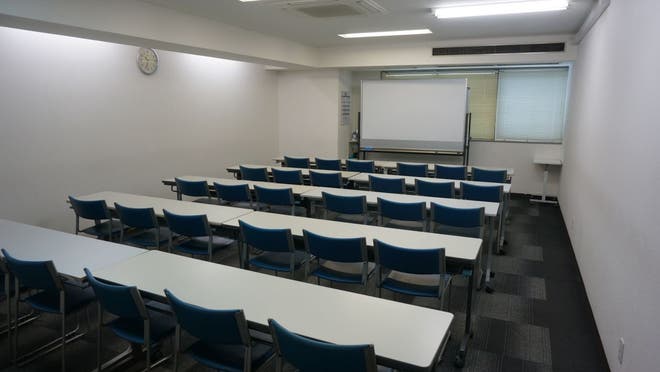 【新横浜駅徒歩3分】新横浜ホール(第二会議室) / Wi-Fi(光回線)、プロジェクター備品無料!<換気可>の写真2