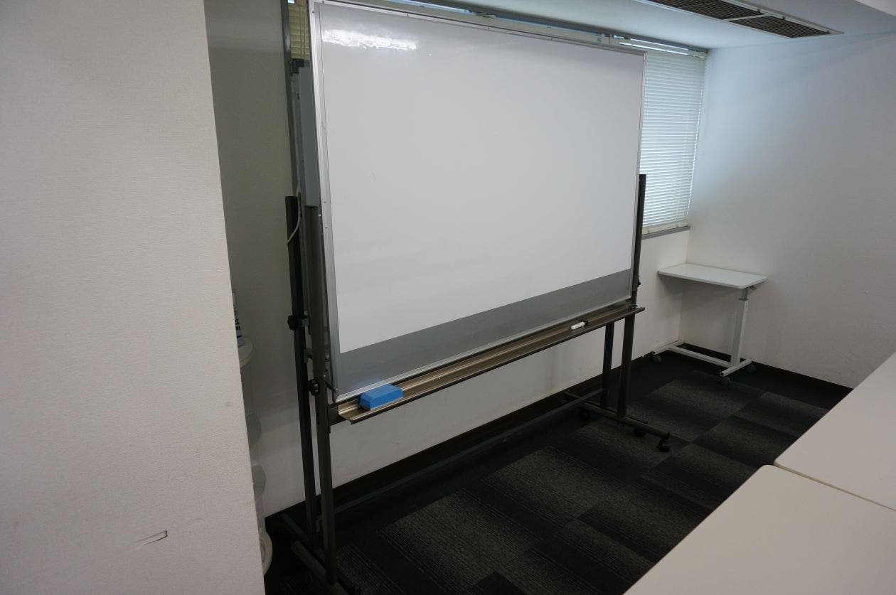 【新横浜駅徒歩3分】新横浜ホール（第二会議室）　／　 Wi-Fi(光回線)、プロジェクター備品無料！＜換気可＞の写真6