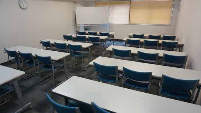 【新横浜駅徒歩3分】新横浜ホール(第三会議室) / Wi-Fi(光回線)、プロジェクター備品無料!<換気可>の写真2