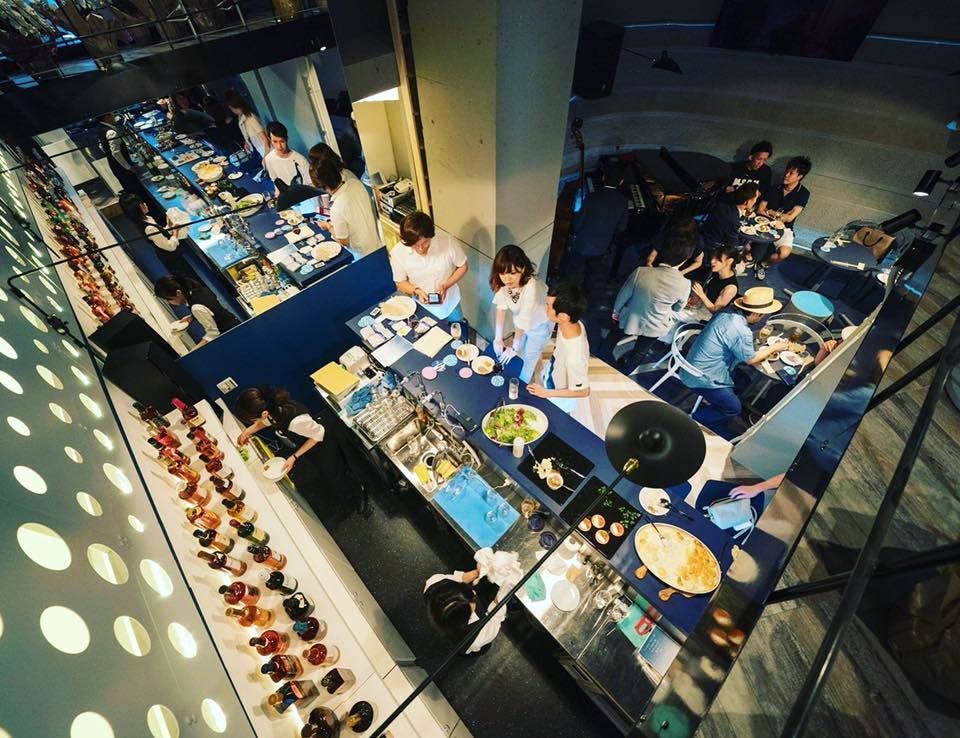 赤坂駅徒歩５分。グランドピアノ、DJ、TVなどの設備充実！オシャレなインテリアのミュージックバー。の写真10