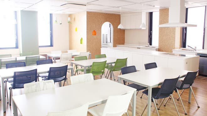 【Patia】四ツ谷駅から徒歩3分!最大50名収容の広々とした貸切キッチンスペース。パーティーやセミナー、撮影に最適です。の写真2