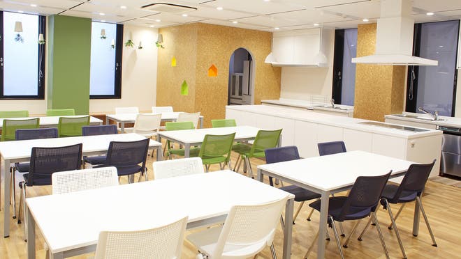 【Patia】四ツ谷駅から徒歩3分!最大50名収容の広々とした貸切キッチンスペース。パーティーやセミナー、撮影に最適です。の写真3