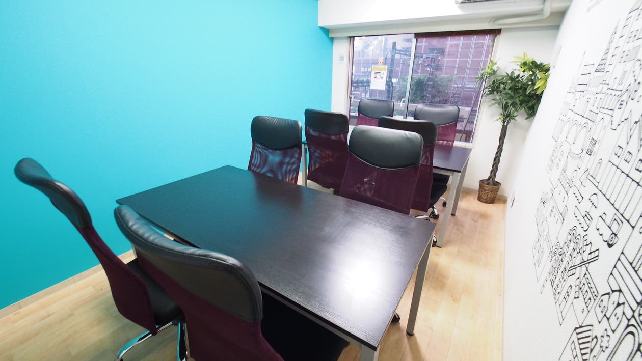 【ベネチア】新宿駅徒歩1分／ Wi-Fi(光回線)  プロジェクター ホワイトボード  12人利用可 テレワーク・web会議の写真6