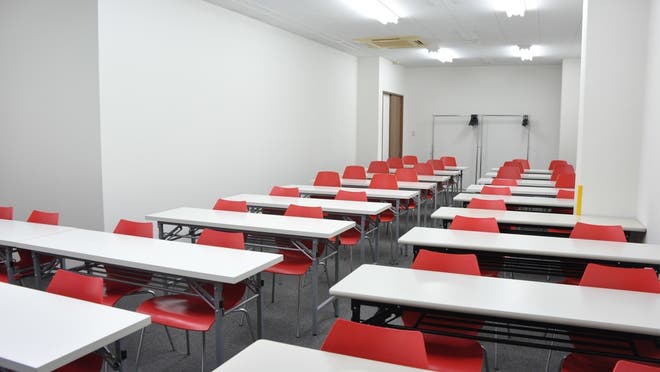 【大宮】広々ゆったり使えます!セミナーや研修におすすめの大会議室(41名)の写真2