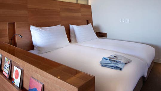 【福岡】ヒルトップスイート -シンプルなしつらえの中にあって、懐かしさを感じるモダンなデザインに-の写真2