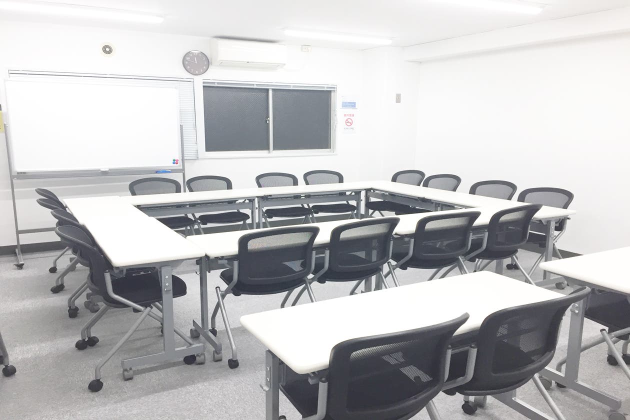 新宿三丁目 新宿駅から駅近 徒歩3分 中規模会議室 30人まで セミナー 会議 オフ会などに最適の写真7