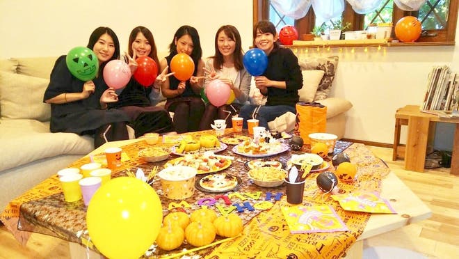 谷根千エリア【広々一軒家リビング〜ダイニング〜キッチン】大手町から電車7分/親睦会/上映会/撮影/ミーティングの写真6