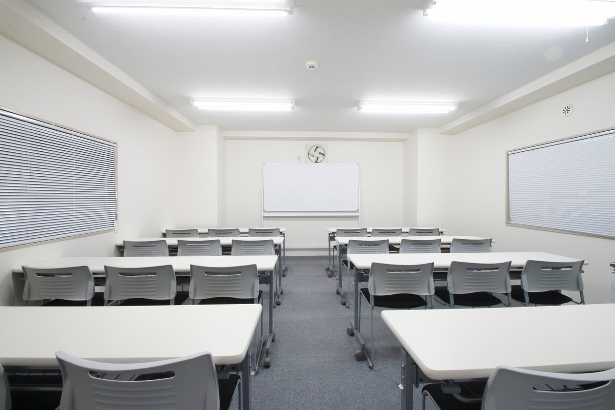【ROOMs第6会議室】水道橋駅西口2分 最大22名/光回線/会議/ボドゲ/セミナー/施術ベット4台/研修/撮影【安い・綺麗】の写真4