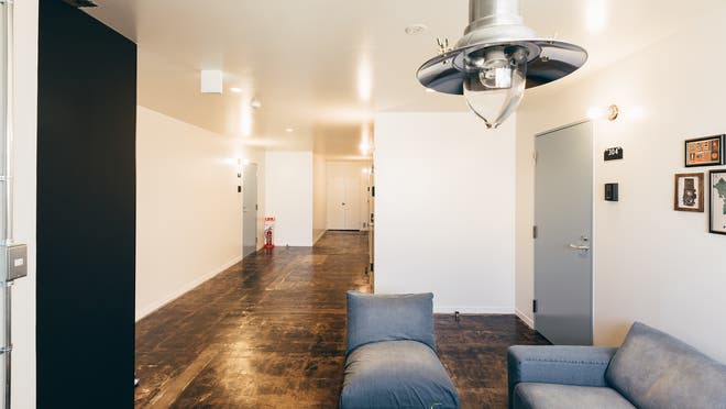 Pack Studio Tanaka 共用部分【倉庫スタイル施設・毎回清掃】人気スポットのみ★撮影専用の写真2