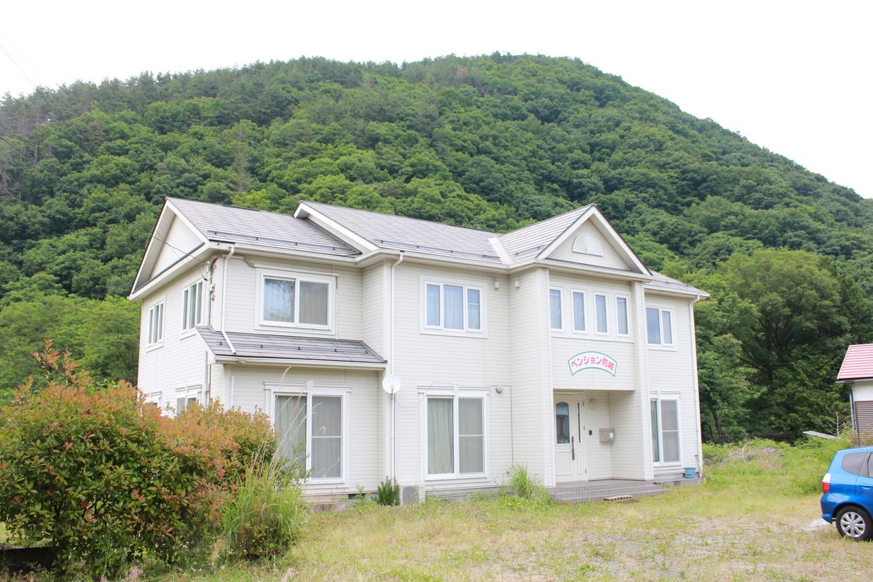 元ペンション、都内から90分でアクセス可能な、自然の中のフリースペースの写真6