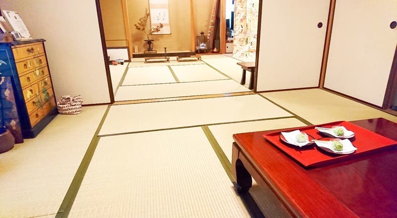 【世田谷区若林】和室約２０畳の華道教室。心安らぐ和の雰囲気をご堪能ください。