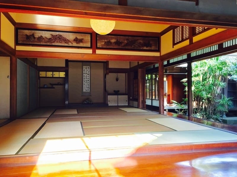 【湘南・三浦】築90年の古民家。夏を感じる海沿いスペース　夕日が綺麗な海辺まで徒歩1分！の写真4