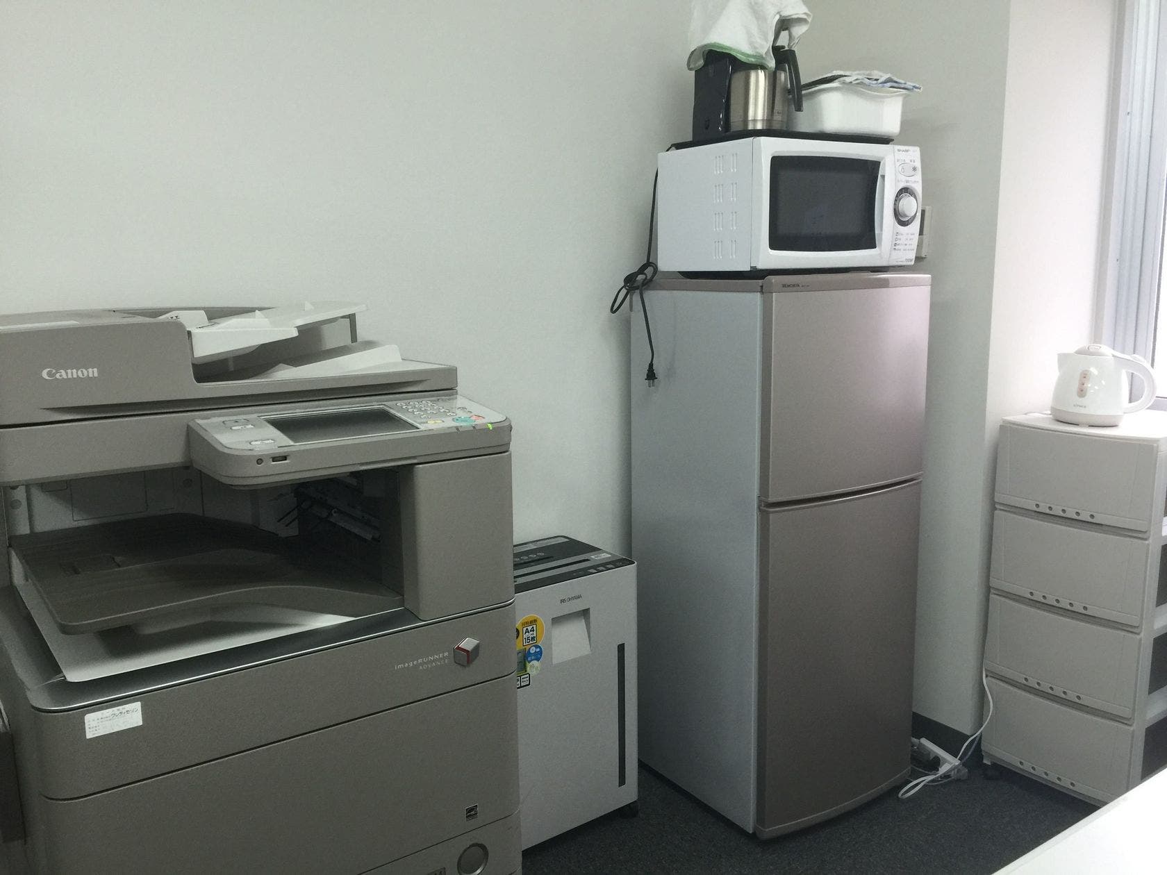 名古屋市鶴舞 貸し会議室 レンタルオフィス シェアオフィス 作業スペースの写真3