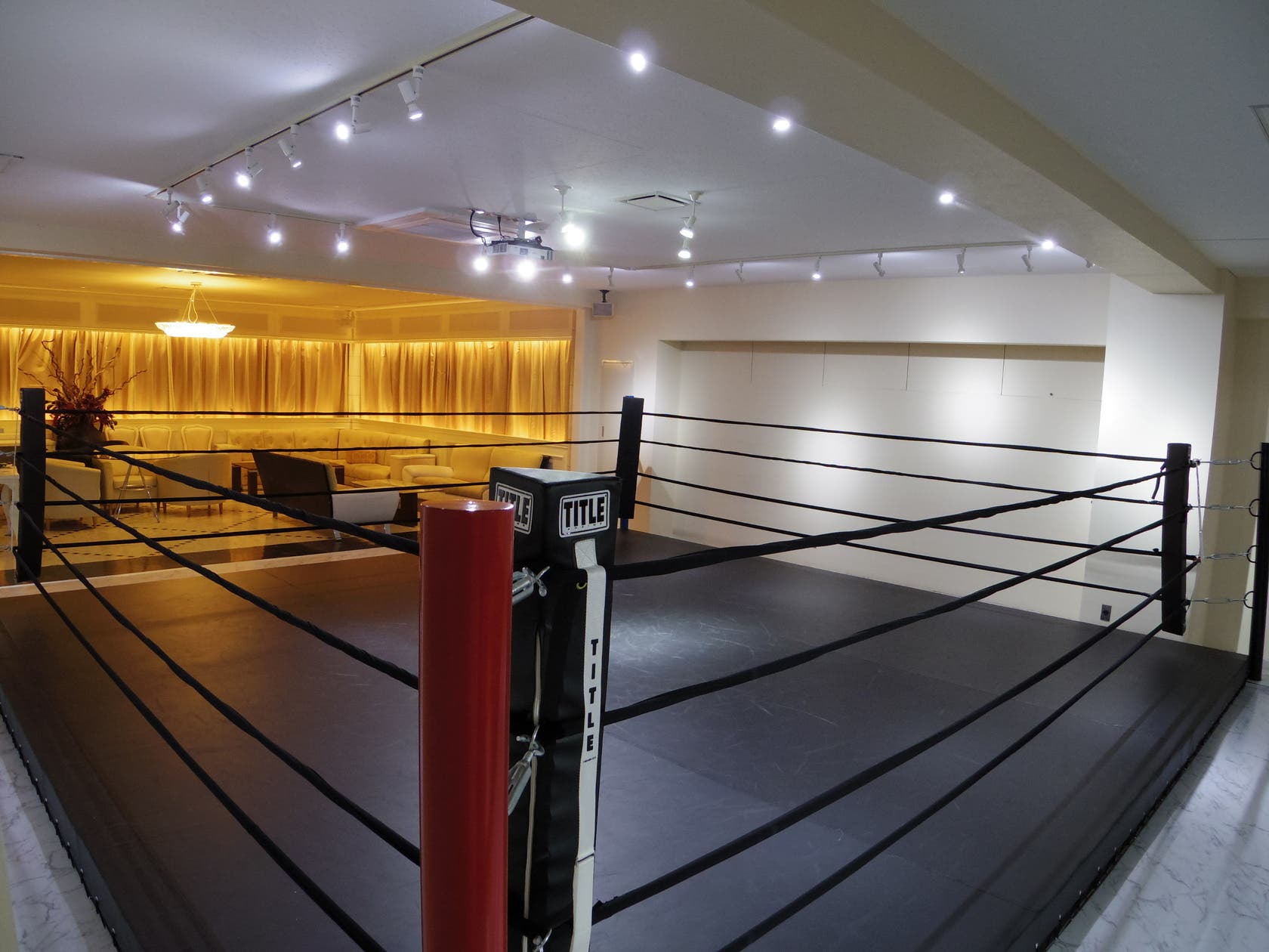 【横浜駅徒歩圏内】60人収容可能なレンタルスペースでオリジナルパーティーを開催しませんか！？の写真16