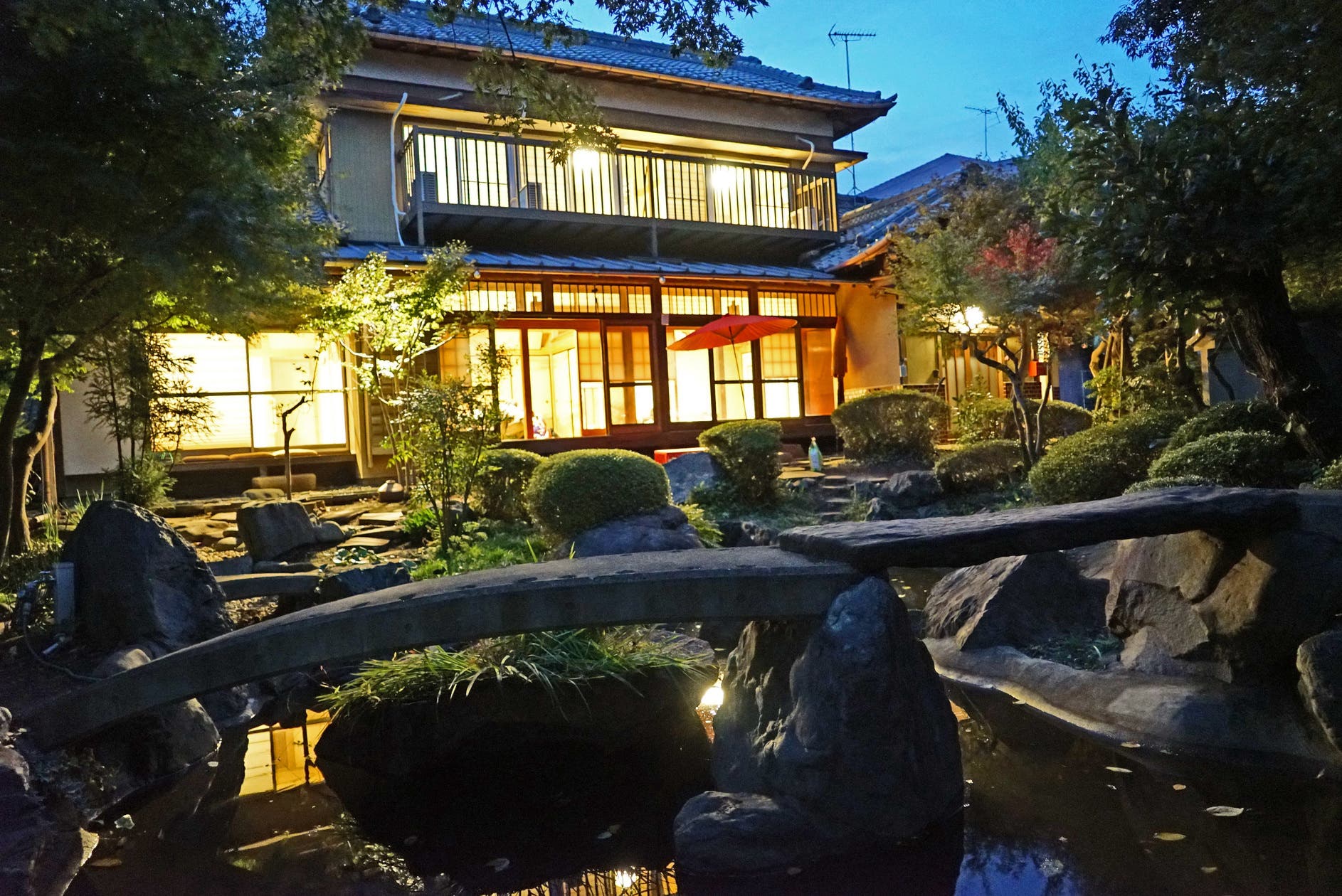 ※ロケハン予約専用【七五三、コスプレ、古民家、マンション】飯田屋【都心から20分、竹林を抜けると別世界。四季折々の花々がお迎えの写真26