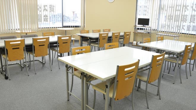 【北浦和】駅チカ便利!窓が多く採光の良い明るい会議室(20~24名)の写真5