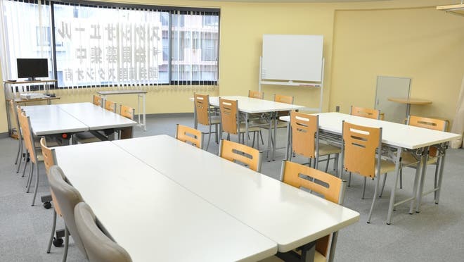 【北浦和】駅チカ便利!窓が多く採光の良い明るい会議室(20~24名)の写真6