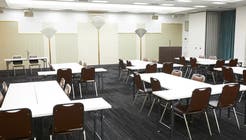 【新大阪駅前】100~150名規模の研修・セミナーに。天井高3mでゆったり余裕感あるホテル会場【200AB/200BC】の写真2