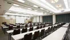 【新大阪駅前】100~150名規模の研修・セミナーに。天井高3mでゆったり余裕感あるホテル会場【200AB/200BC】の写真3