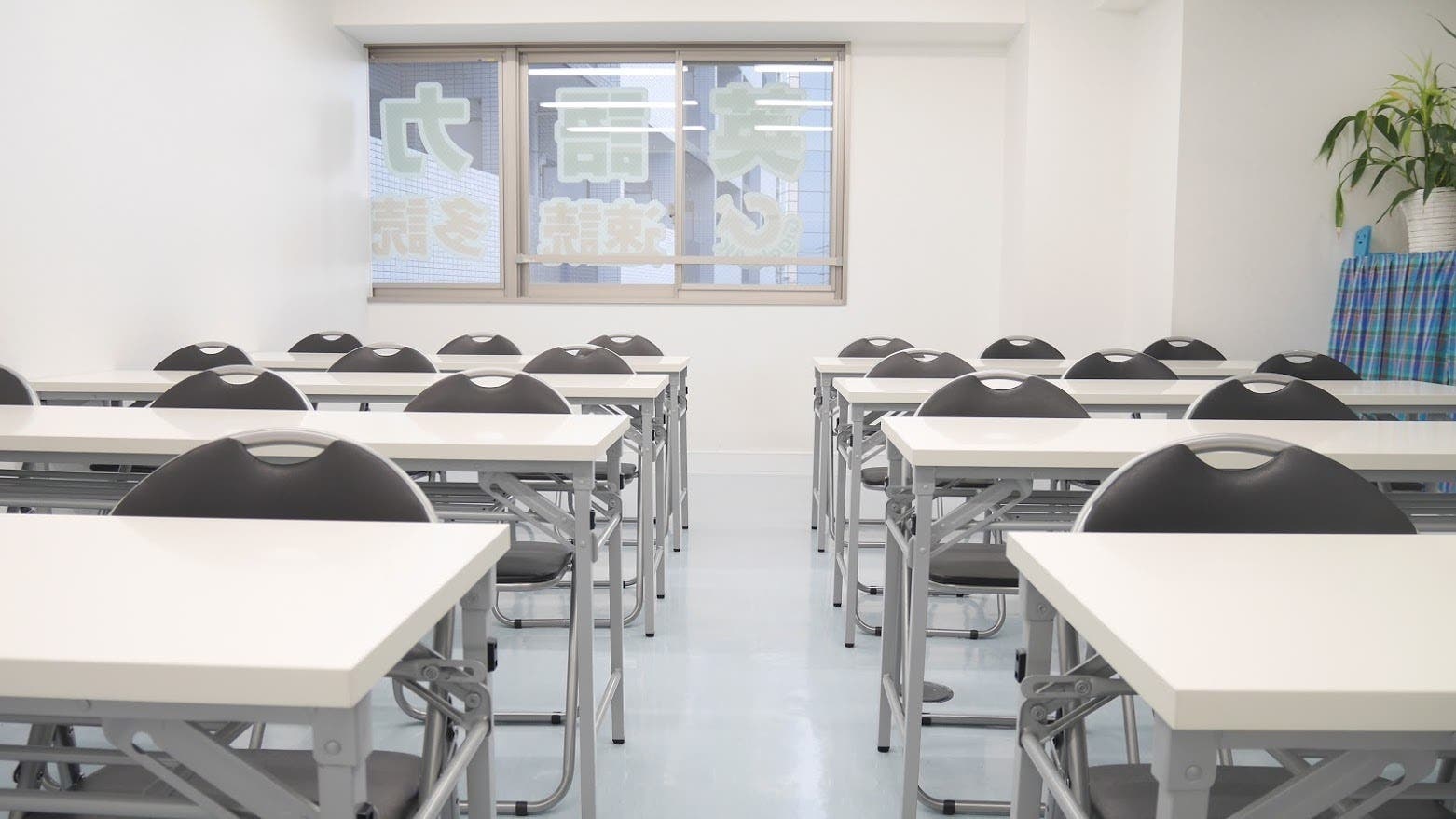 【川口】駅徒歩2分！セミナーや講座におすすめリーズナブル貸し会議室(24名)の写真5