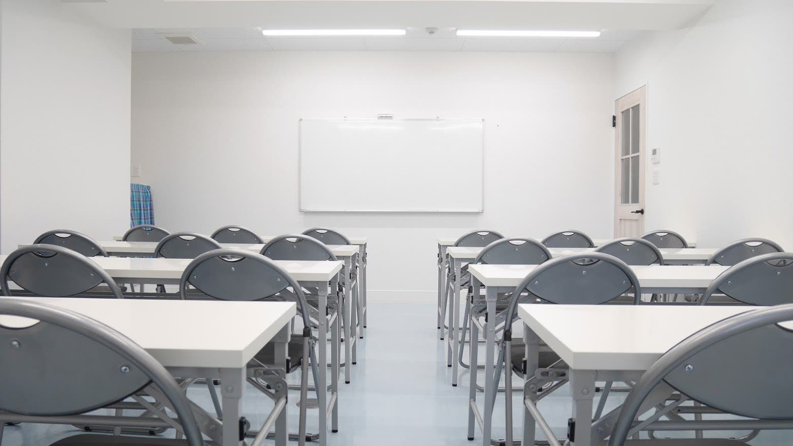 【川口】駅徒歩2分！セミナーや講座におすすめリーズナブル貸し会議室(24名)の写真7