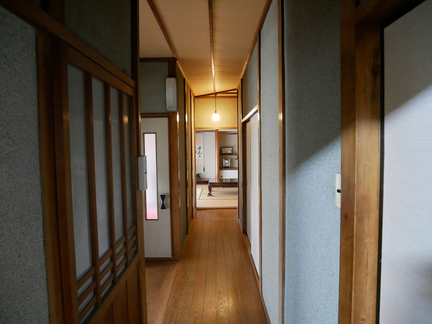 ※プラン見直しました※　築60年一軒家貸切、自然光が降り注ぐ和庭園、清潔、駐車スペース5台の写真3