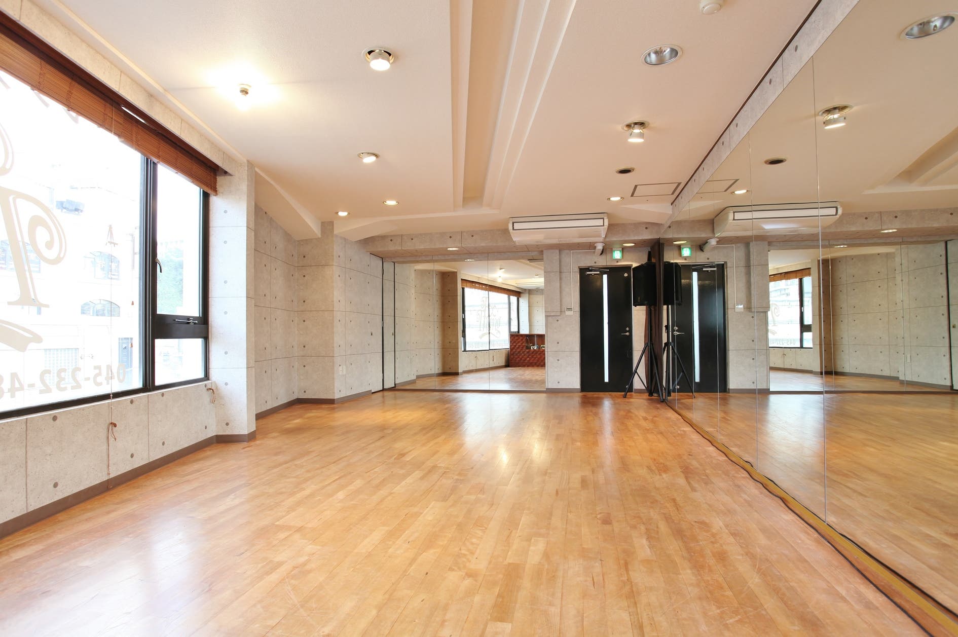 石川町駅から徒歩３分の駅近スタジオ！の写真3