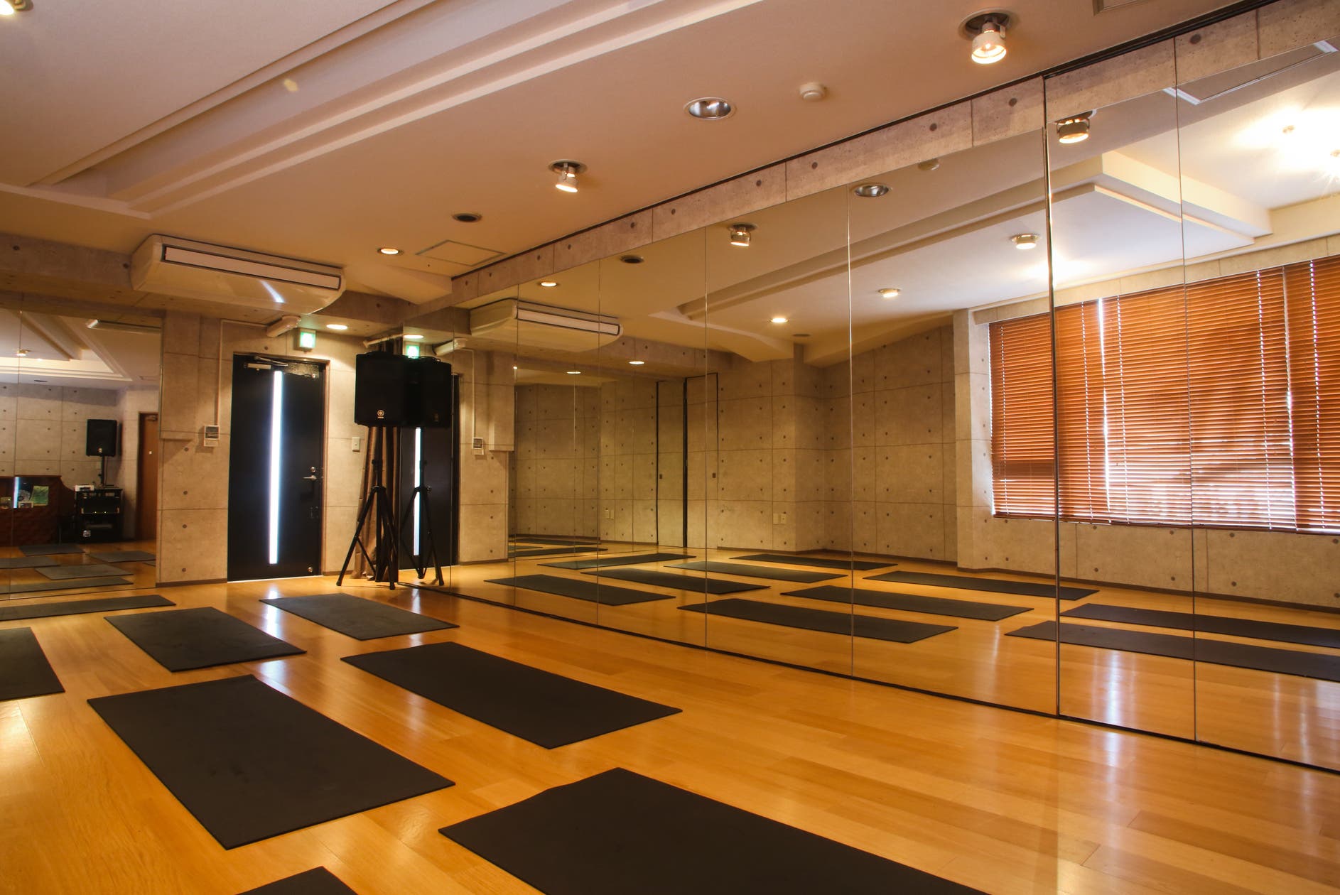 石川町駅から徒歩３分の駅近スタジオ！の写真4