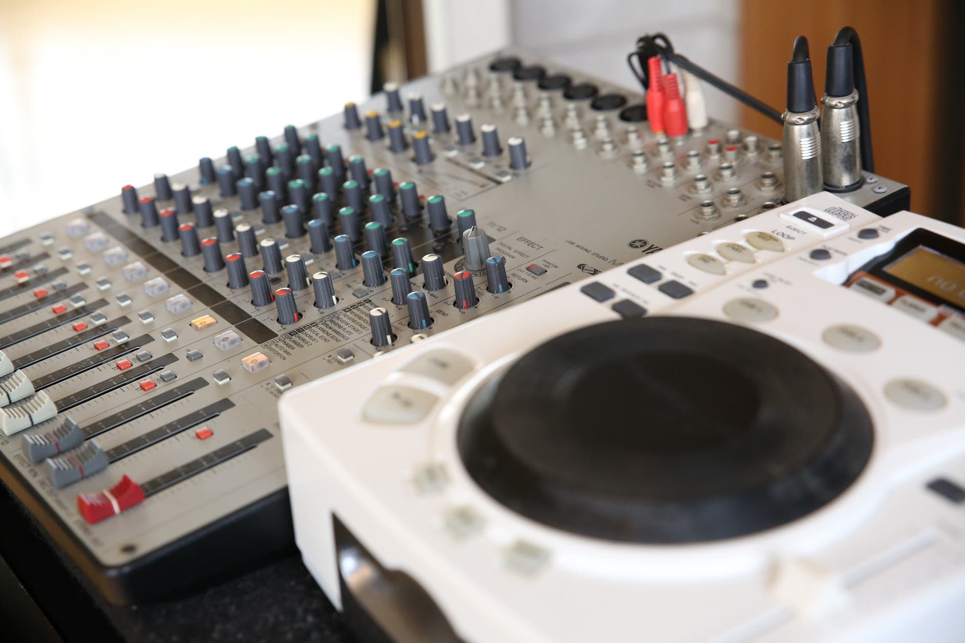 石川町駅から徒歩３分の駅近スタジオ！の写真6