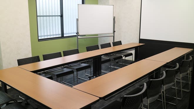 小会議室✨リニューアル限定価格✨【南森町・天神橋・天満】最大15名/Wi-Fi/駅近🚃/飲食可🍵/綺麗✨/会議🍀の写真2